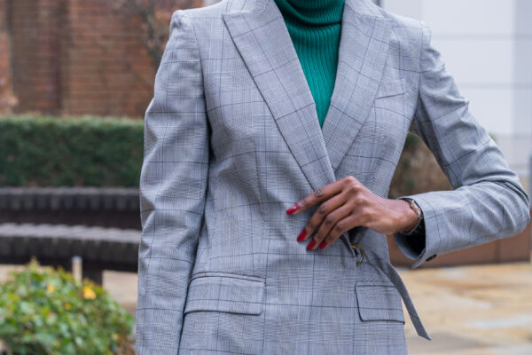 Grey Suit: How to style it the modern way to work - Thatcorporatechic